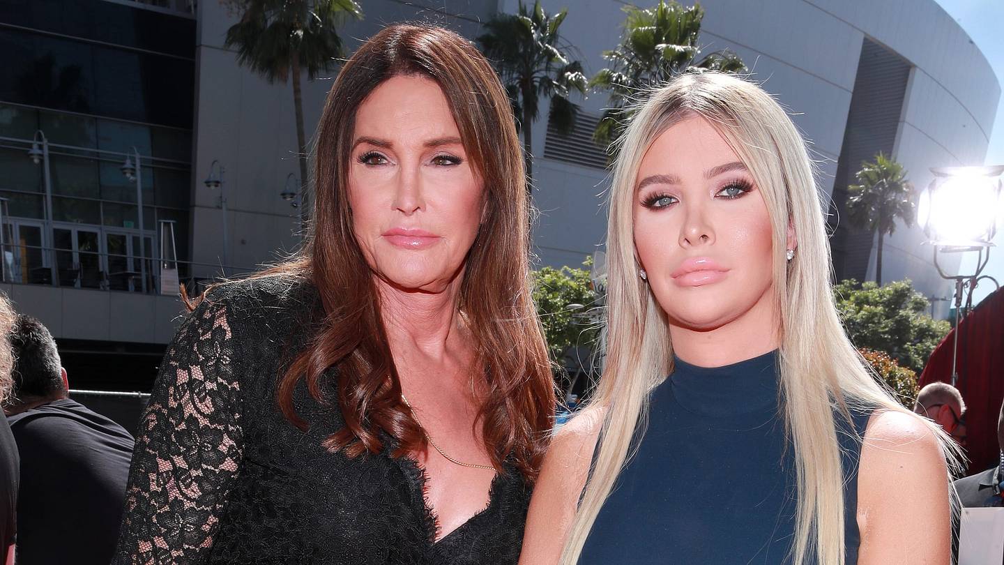 Caitlyn Jenner Denies She's Dating Sophia Hutchins and Points Out Their ...