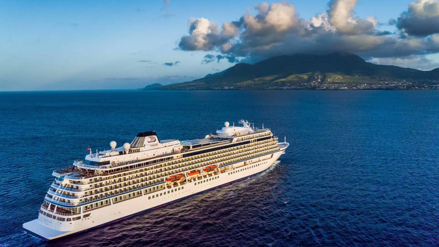 the-longest-cruise-in-the-world-takes-seafarers-to-59-countries