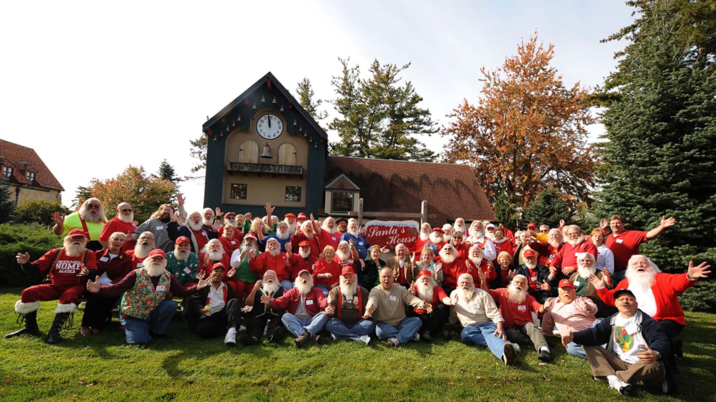 13 Things to Know About The World’s Oldest Santa School | Mental Floss