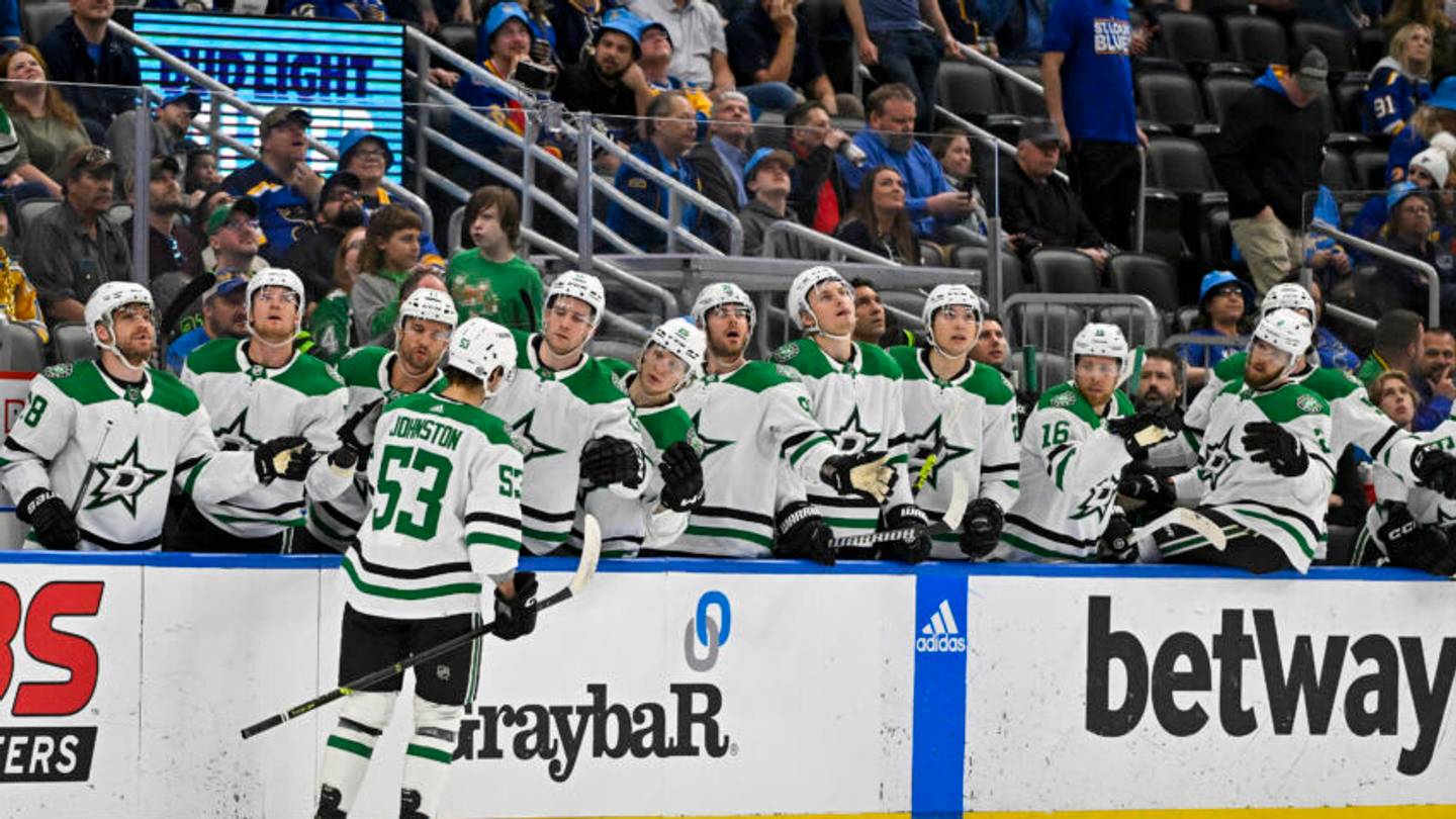 Dallas Stars win round one of two against the St. Louis Blues 5-2
