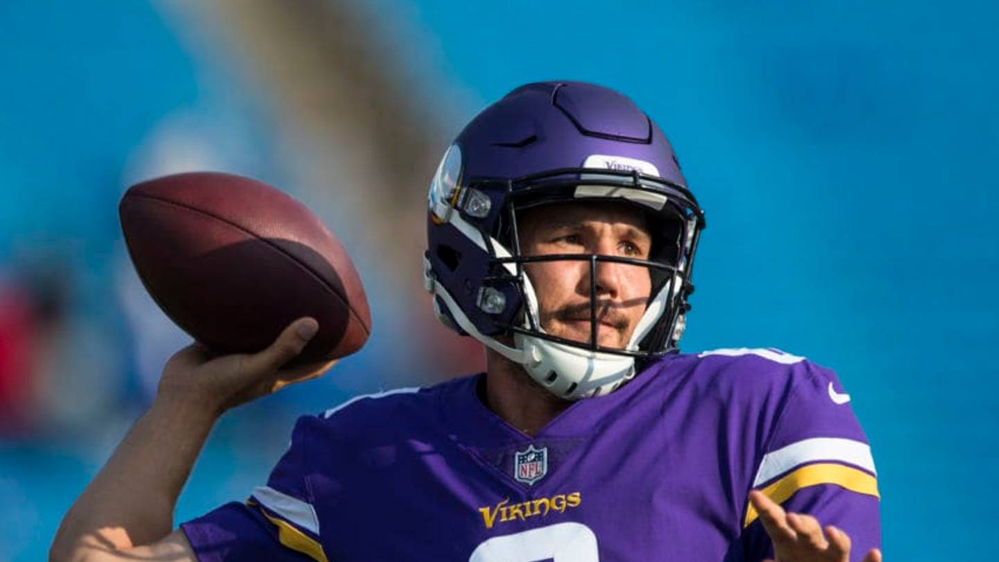Former Minnesota Vikings quarterback given a health plan by his new team