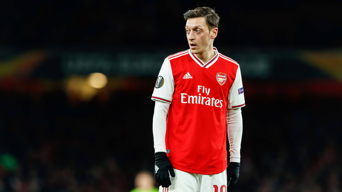 Mesut Ozil Set to Miss FA Cup Final After Travelling to Turkey
