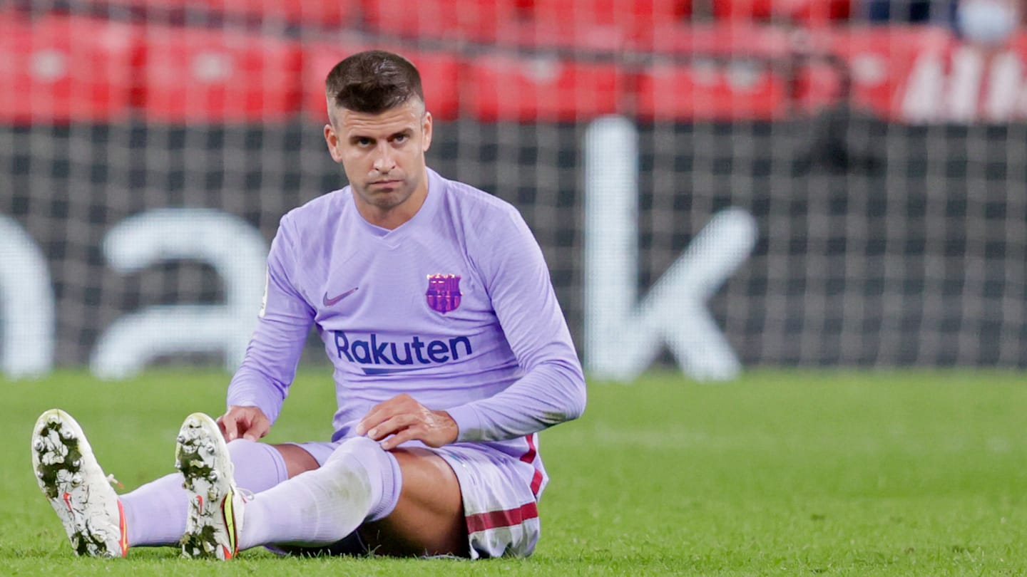 Barcelona news: Gerard Pique picks up calf injury
