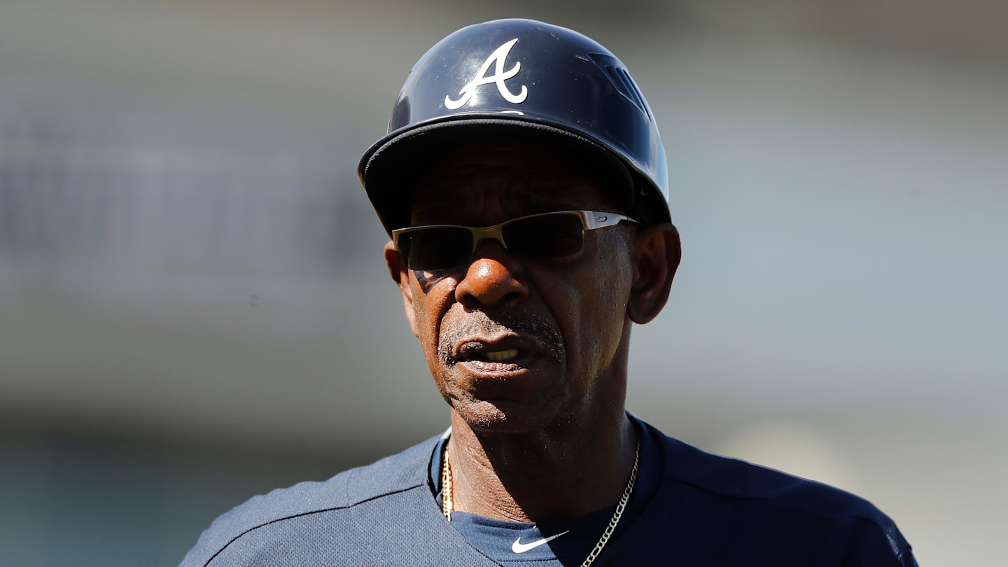 Ron Washington Expects to Wear Mask for Entire MLB Season