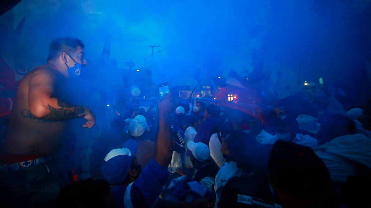 Así vivirán el clásico joven los aficionados de Cruz Azul en el extranjero