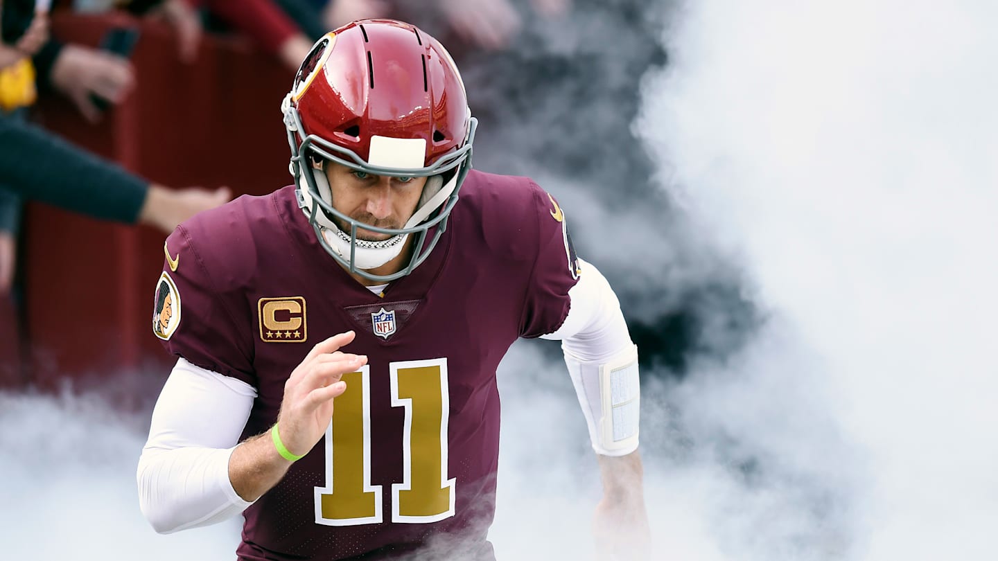 Alex Smith Has Been Cleared to Play Football, But Should He?