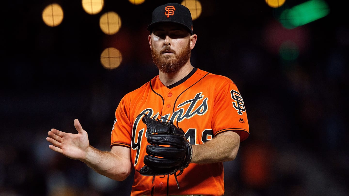 Twins Reportedly Acquire Veteran Reliever Sam Dyson From San Francisco