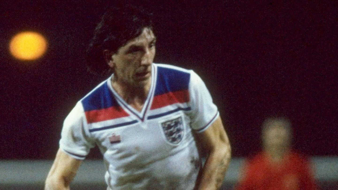 Paul Mariner: Former England & Ipswich striker dies aged 68