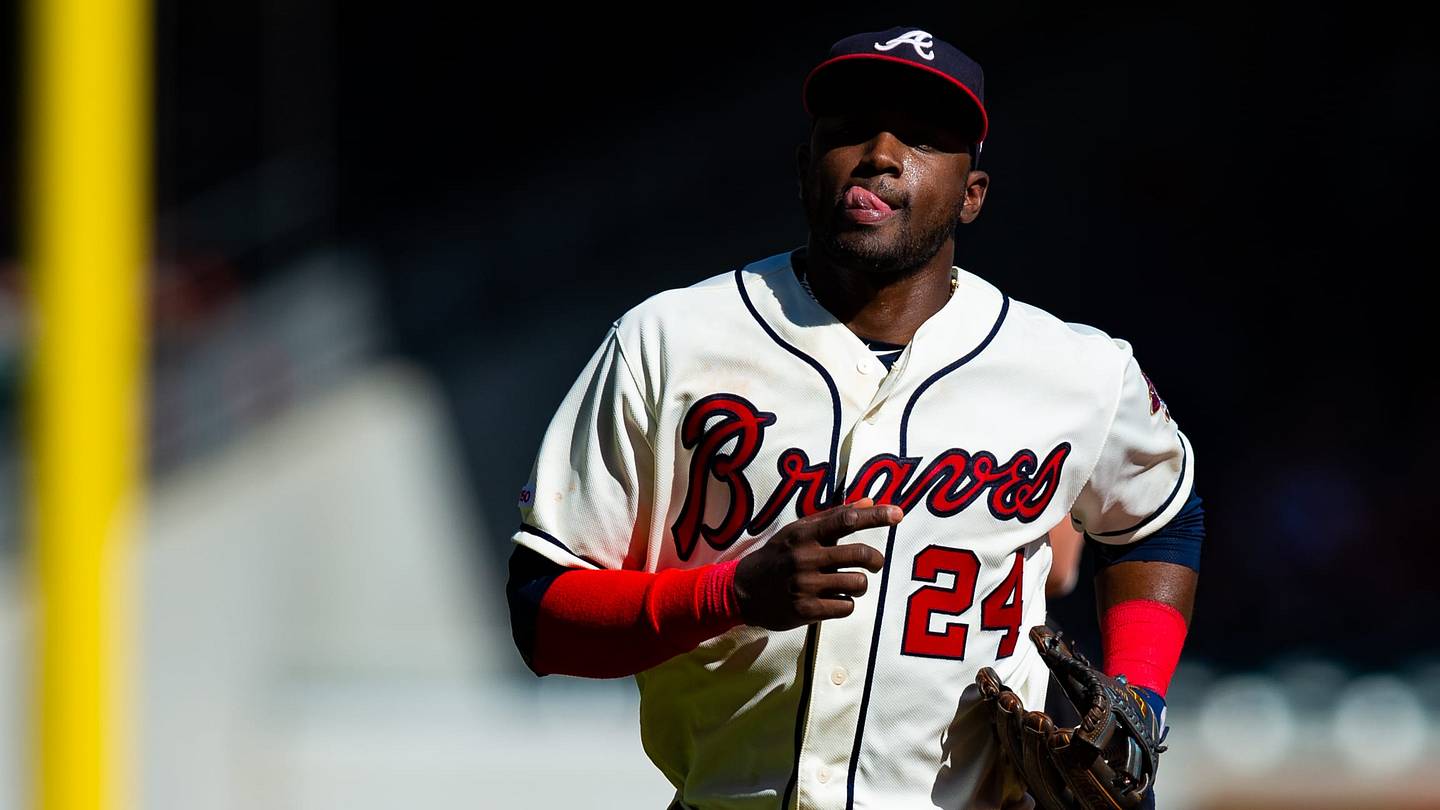 Braves Sign Veteran Shortstop Adeiny Hechavarria on One-Year Deal