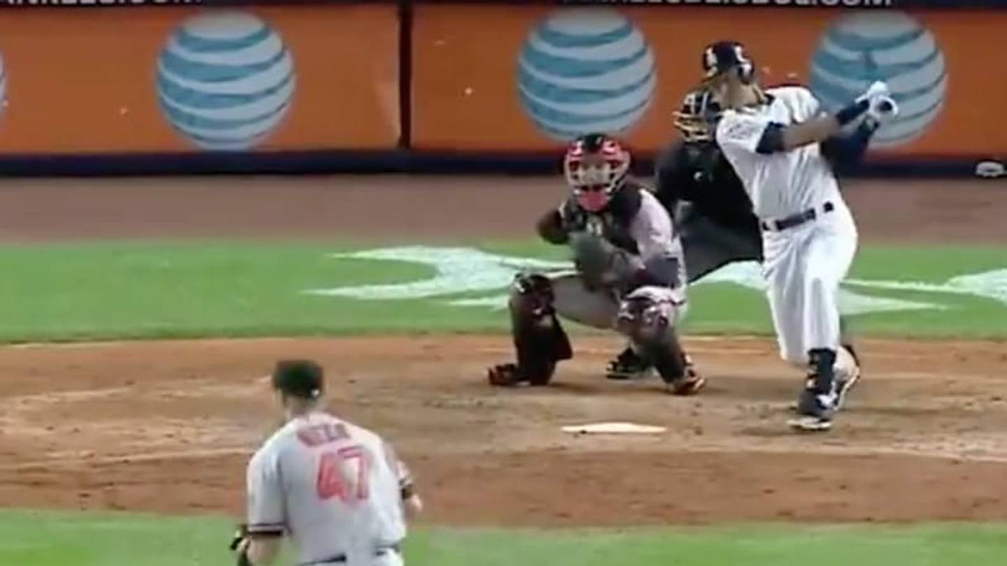 VIDEO: Never Forget When Derek Jeter Walked Off in Final Yankees Home ...