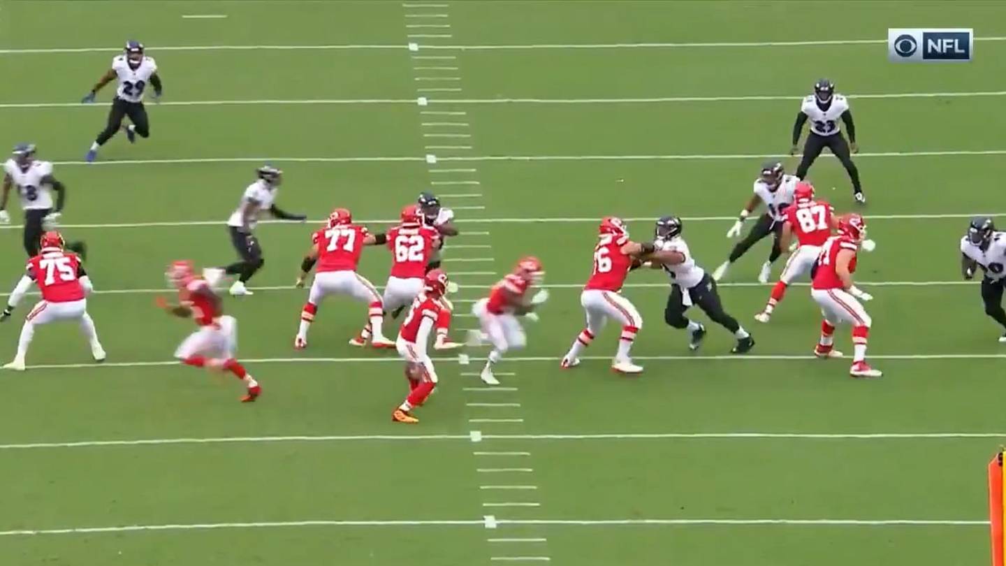 VIDEO: Patrick Mahomes Brilliantly Clowns Ravens Defense With Amazing ...