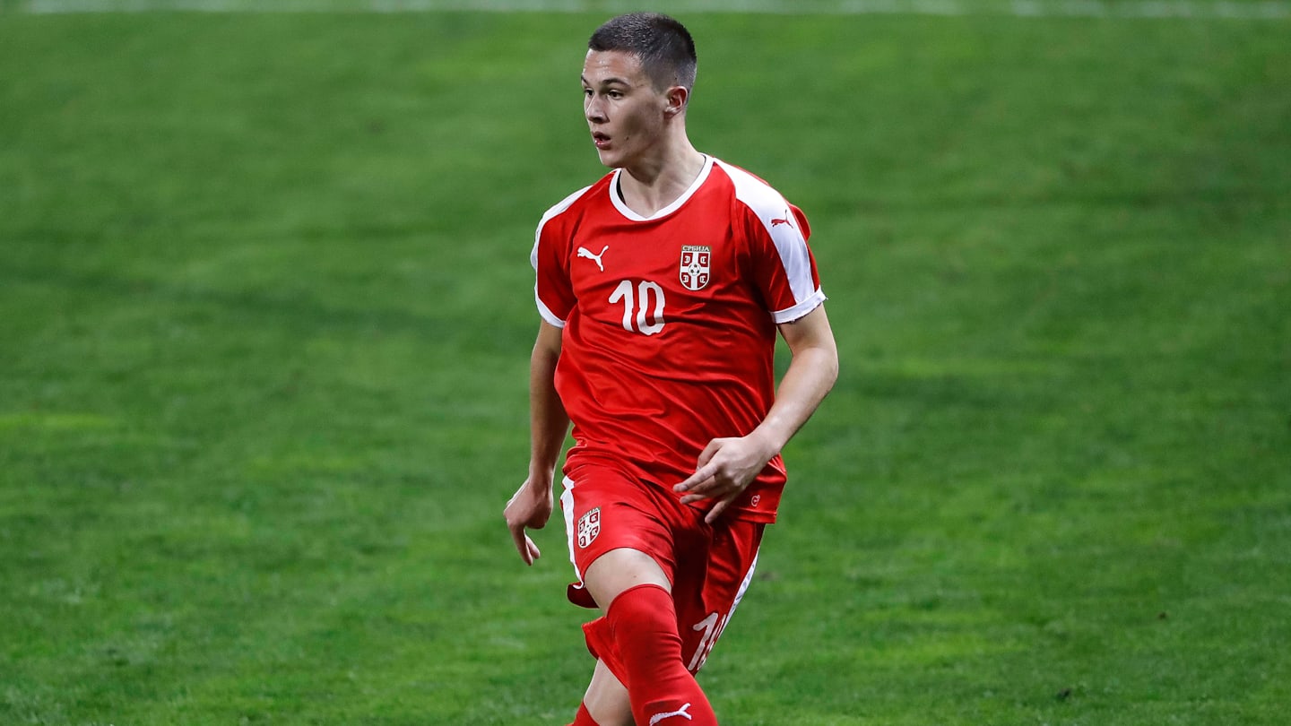 Manchester City gewinnt das Rennen um Filip Stevanovic