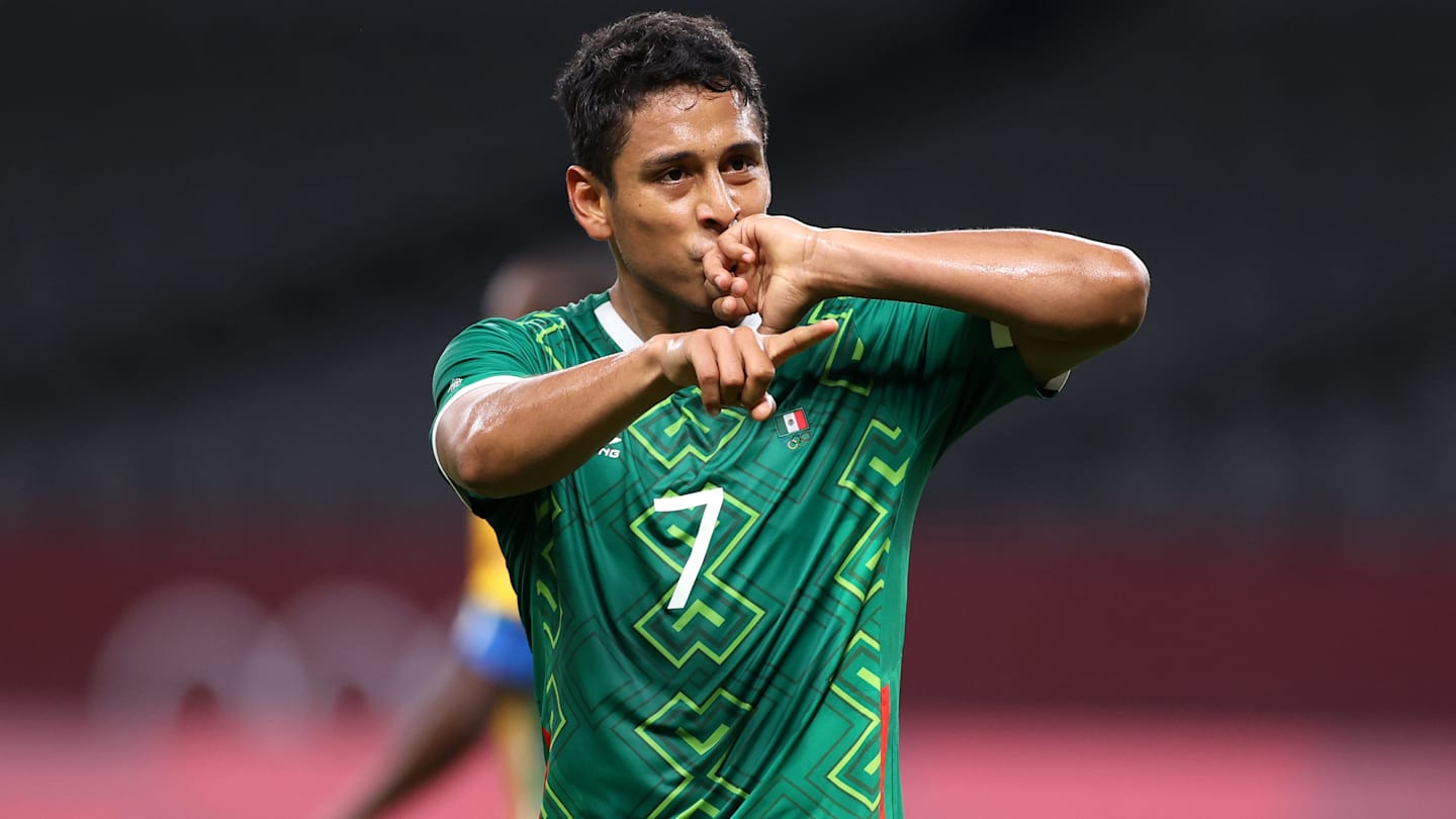 Luis Romo sería el próximo en irse al fútbol de Europa.