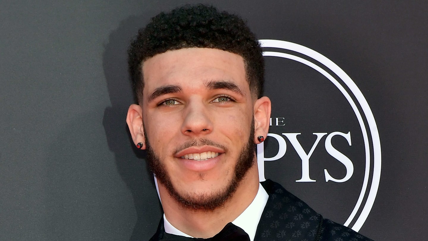 Lonzo Ball Claims He's Making All of His Career Decisions Now Instead ...