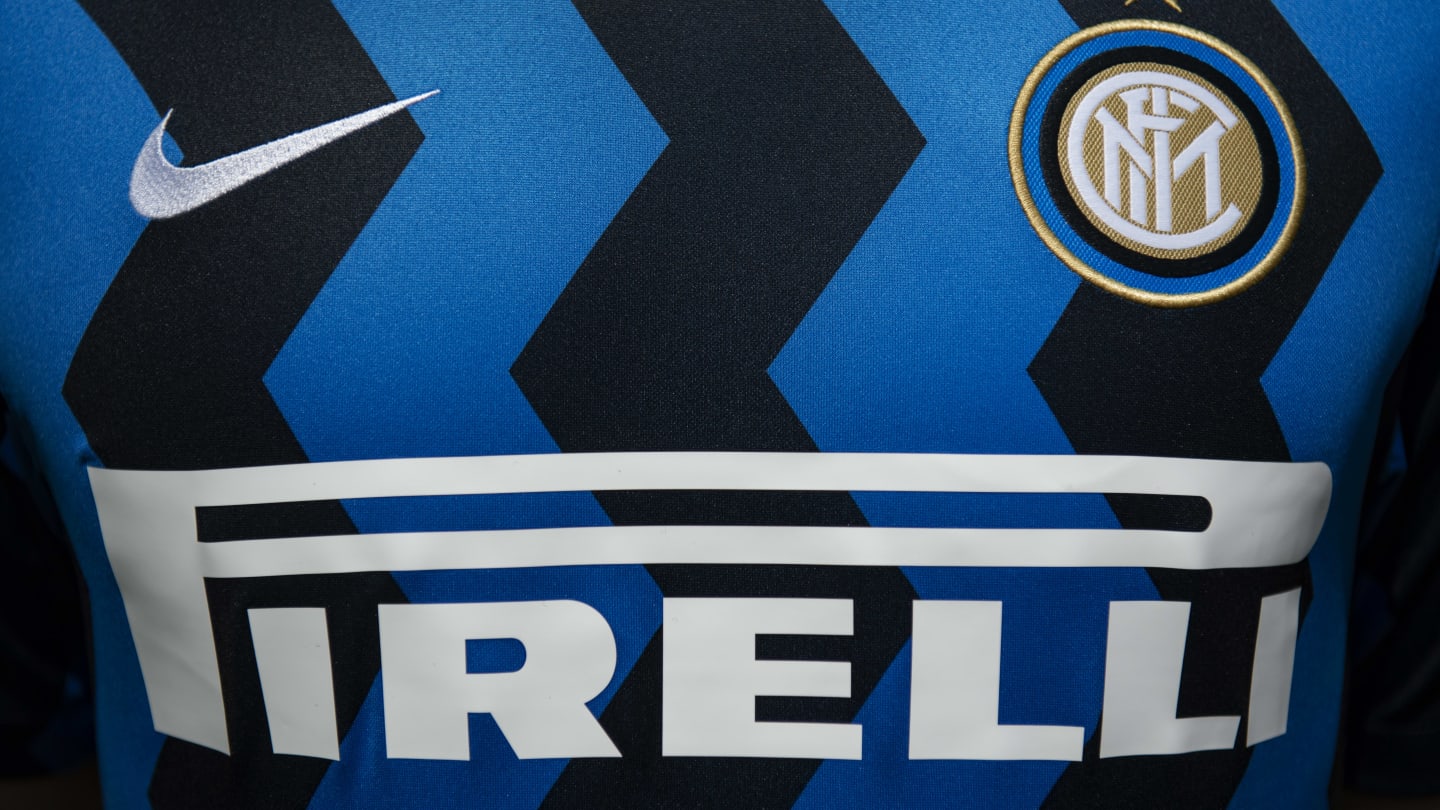 Niente sponsor sulla maglia: Pirelli cambia ruolo nell'Inter Niente sponsor sulla maglia: Pirelli cambia ruolo nell'Inter