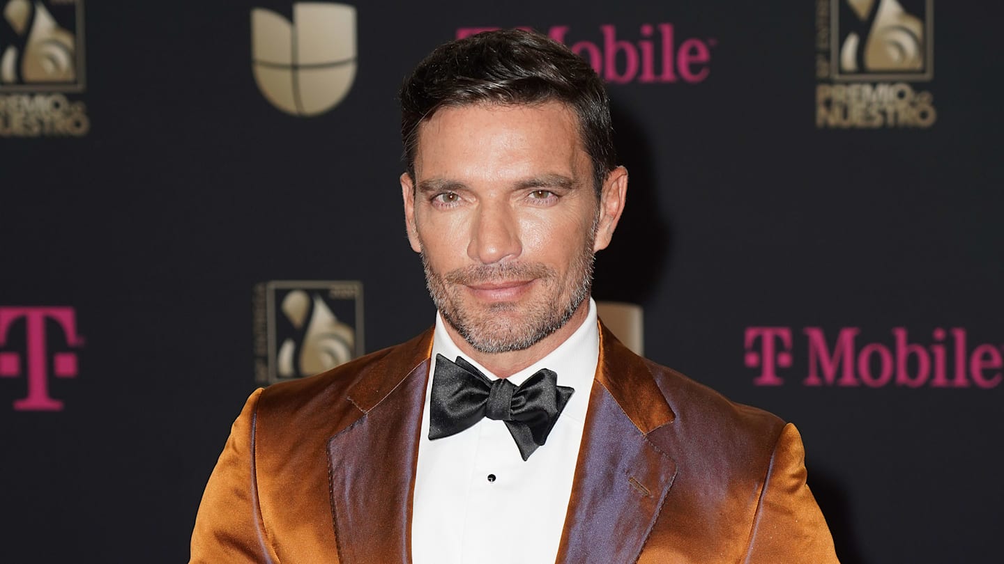 ¿Cuál es el patrimonio neto de Julián Gil?