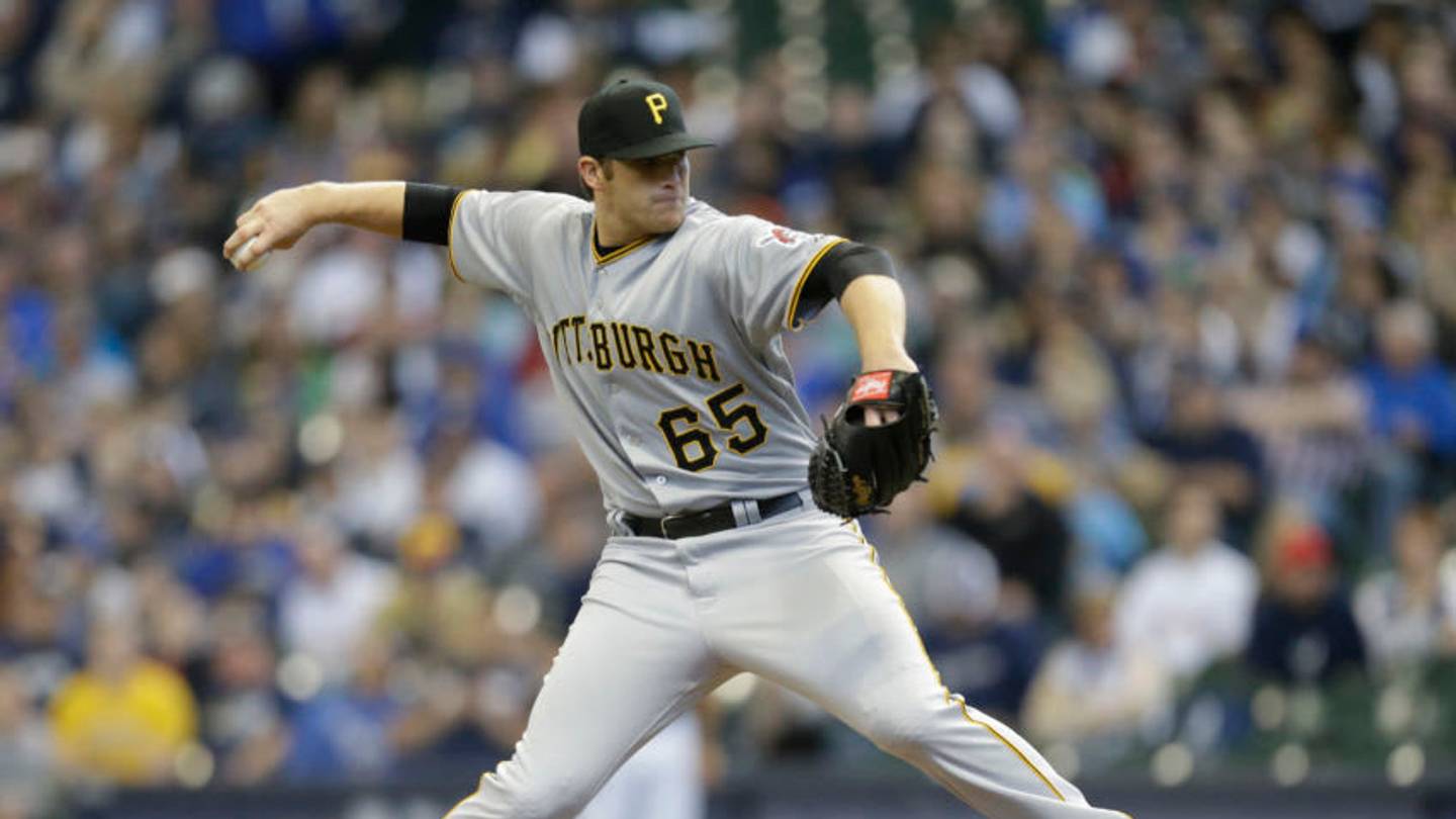 San Francisco Giants: Is Casey Sadler worth a waiver claim?