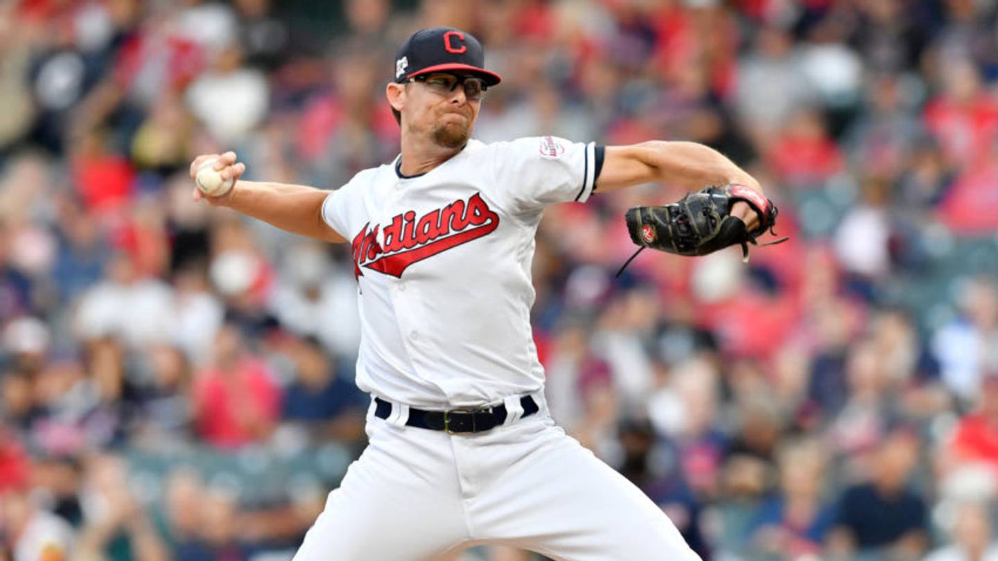 Cleveland Indians: Tyler Clippard to pitch for division rival Twins