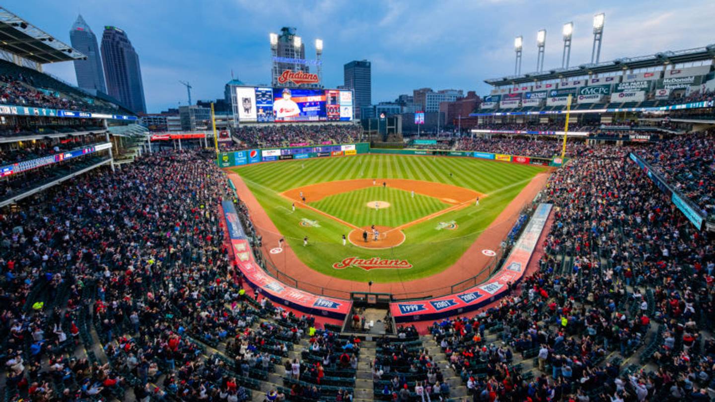 Cleveland Indians: Reviewing the new Indians uniforms