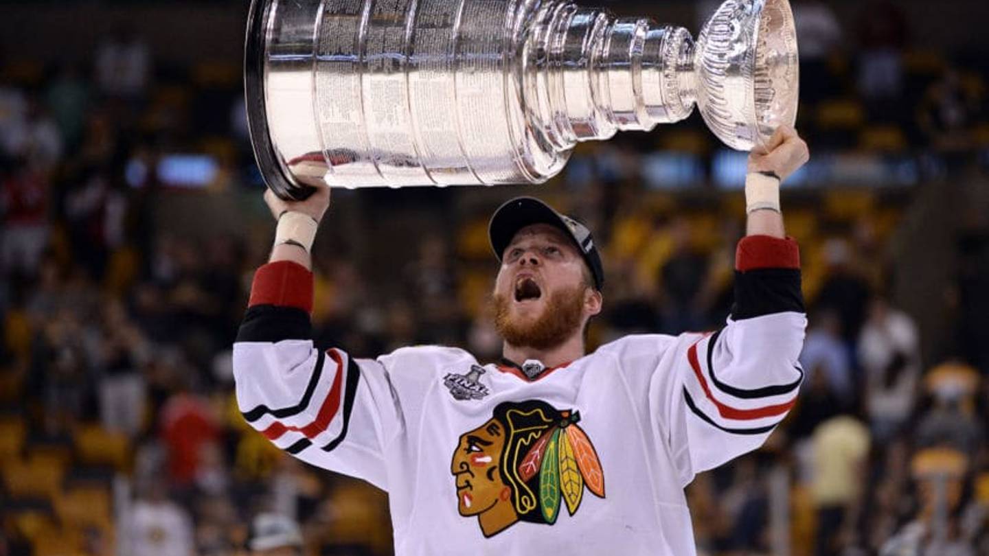 Chicago Blackhawks: Bryan Bickell Days Away From 2018-19 Season