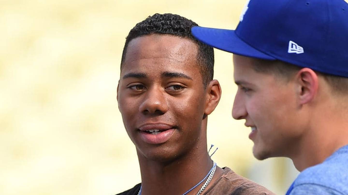 Cincinnati Reds: Baseball America unveils rebuilding team’s top prospects