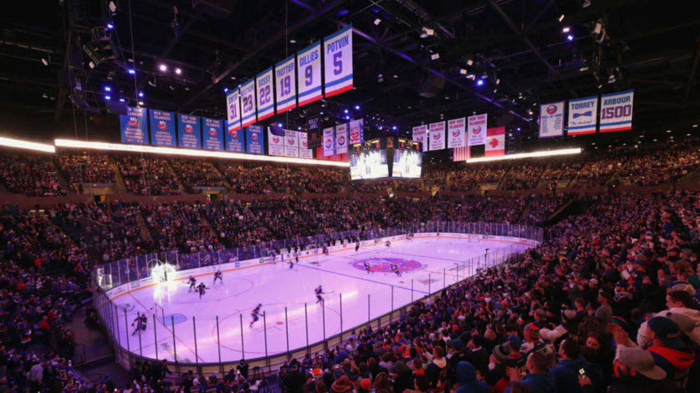 Islanders Podcast Preview: Arena Drama & Vegas Bound