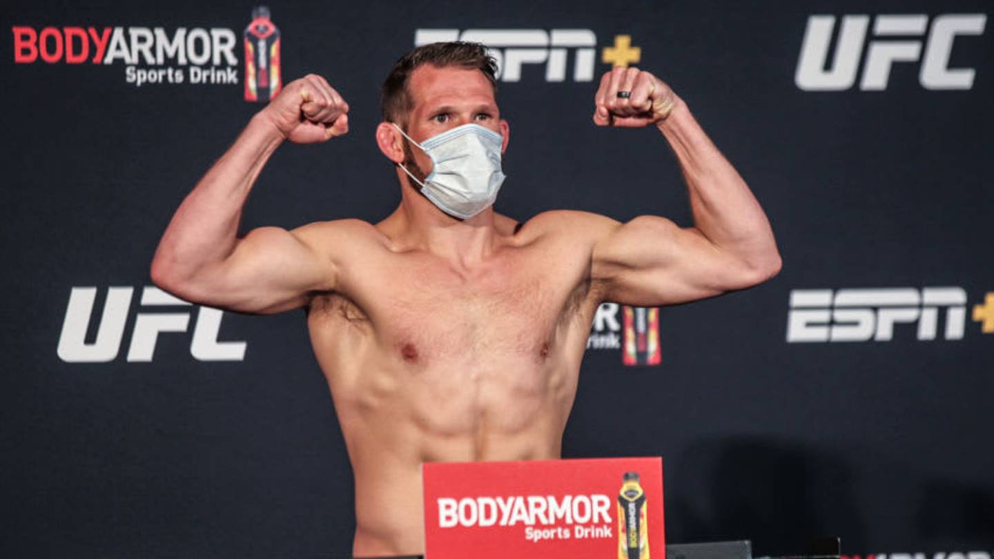 Who is UFC newcomer and late replacement welterweight Jason Witt?