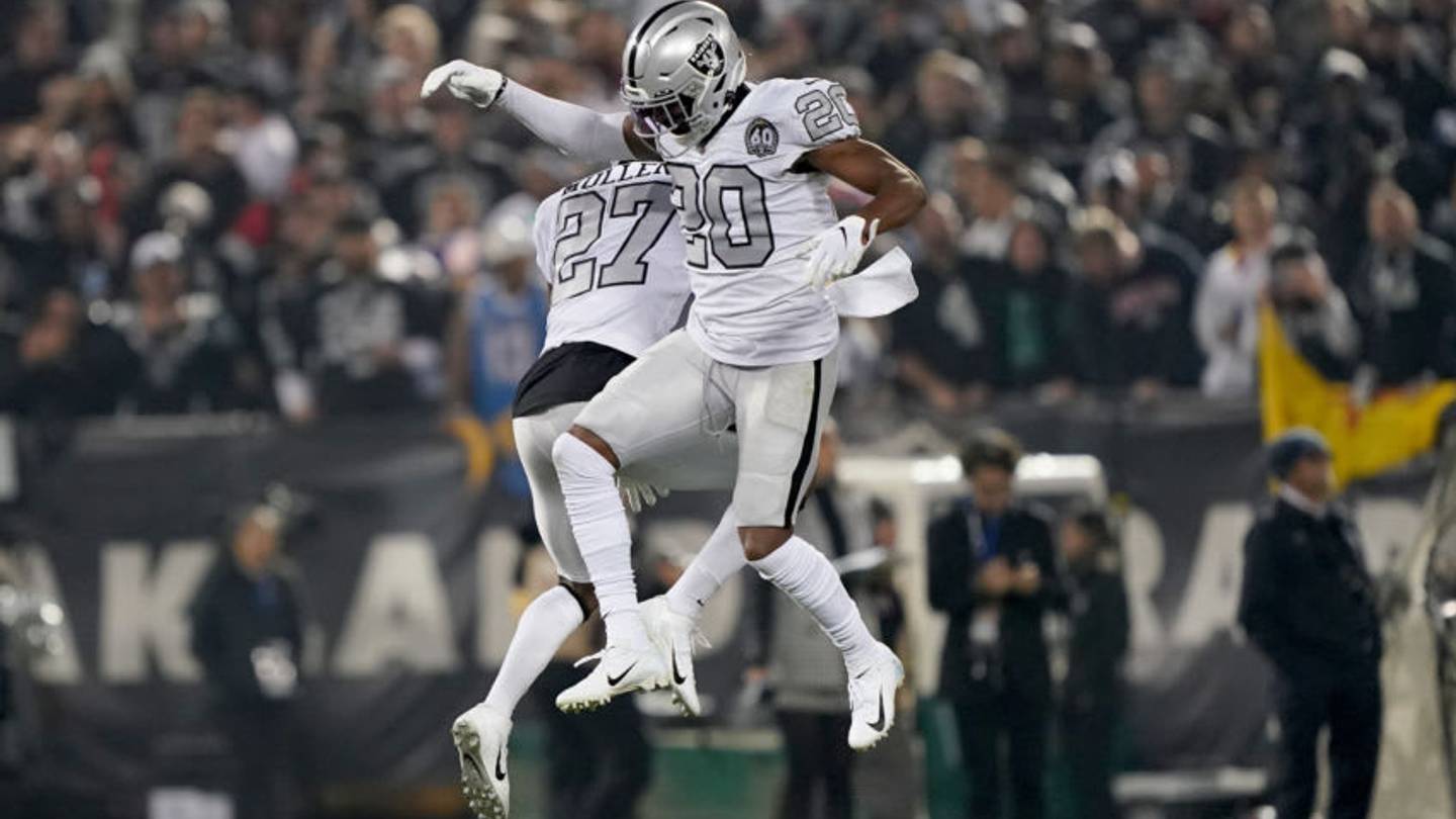 Oakland Raiders 2019 Superlatives: Who won this year's awards?