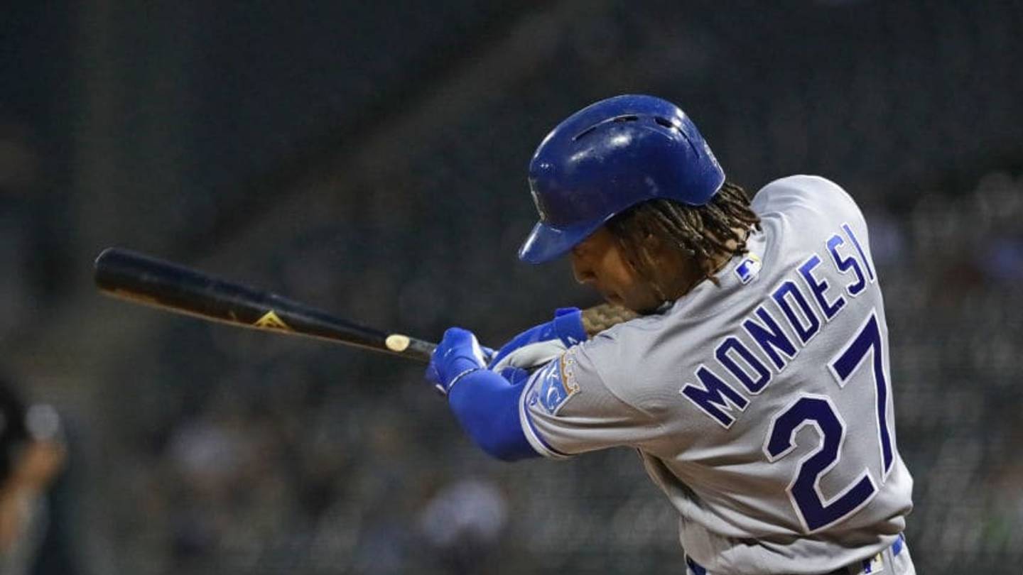 KC Royals: Adalberto Mondesi looks good in first look
