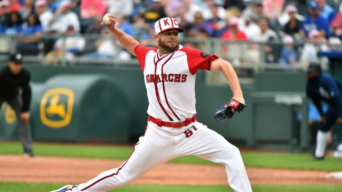 KC Royals: Kevin McCarthy should bring some relief in 2020