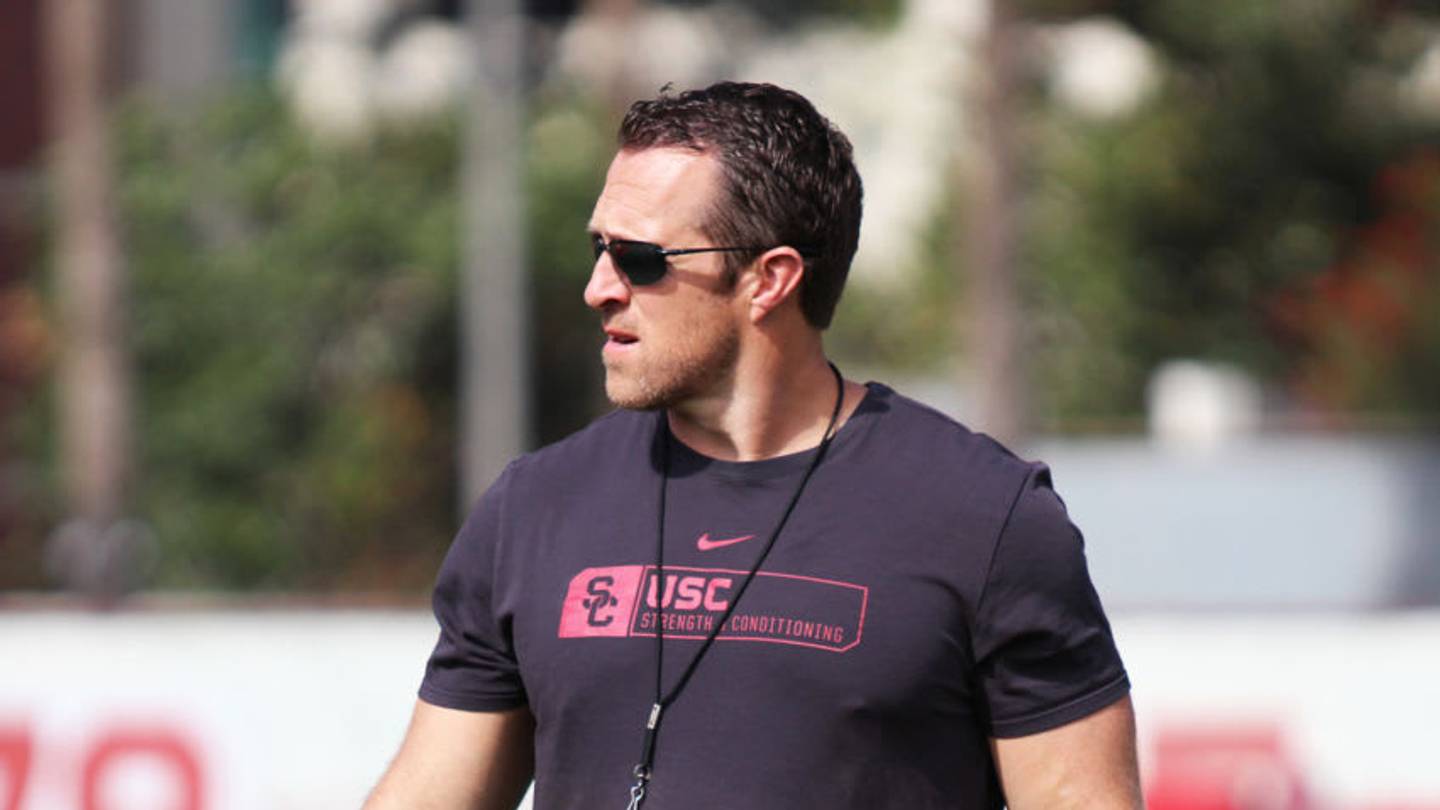 USC football reportedly losing strength and conditioning coach Ivan Lewis