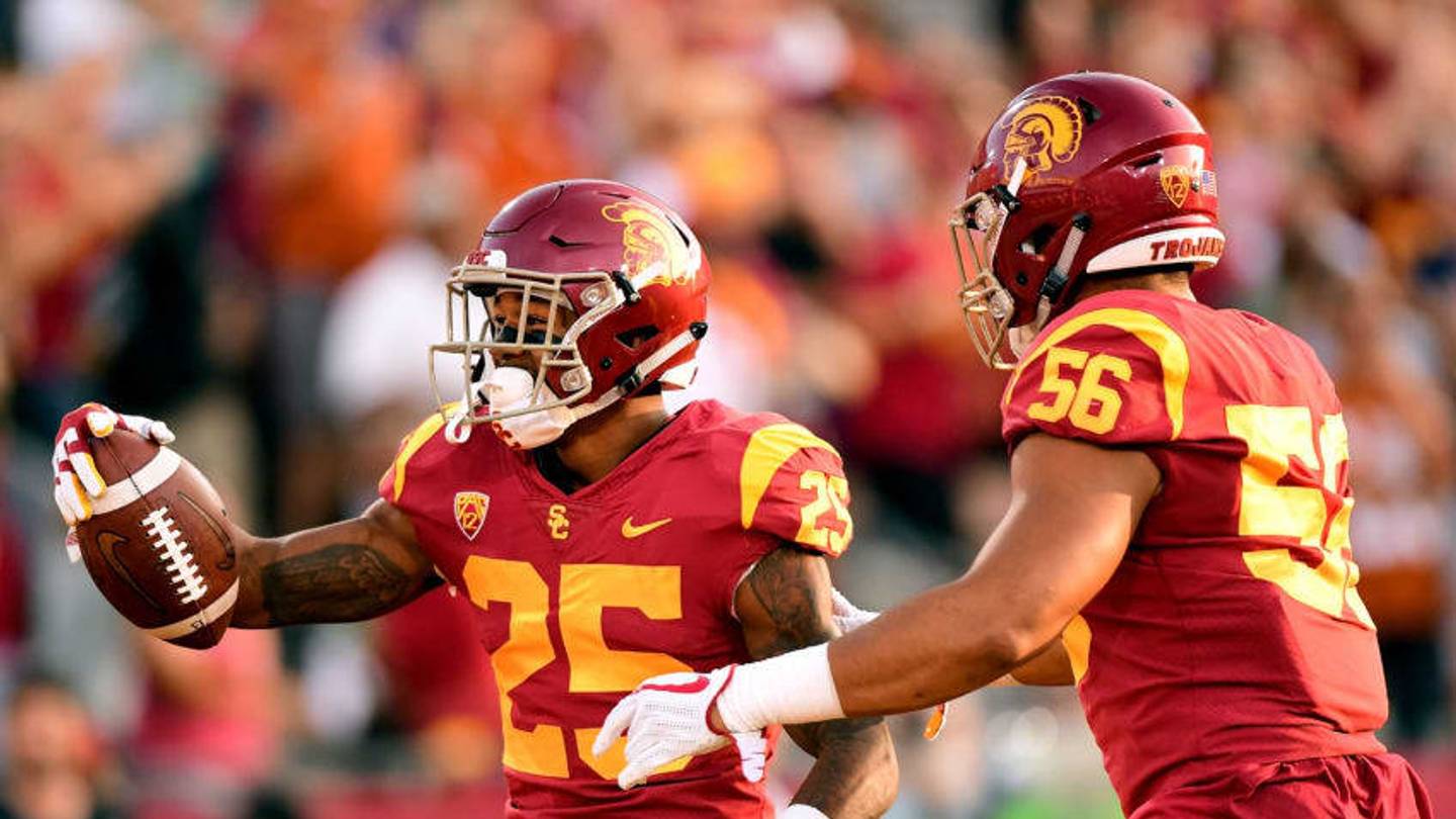Too-Early Top 25 Roundup: USC Football expectations lowered for 2018