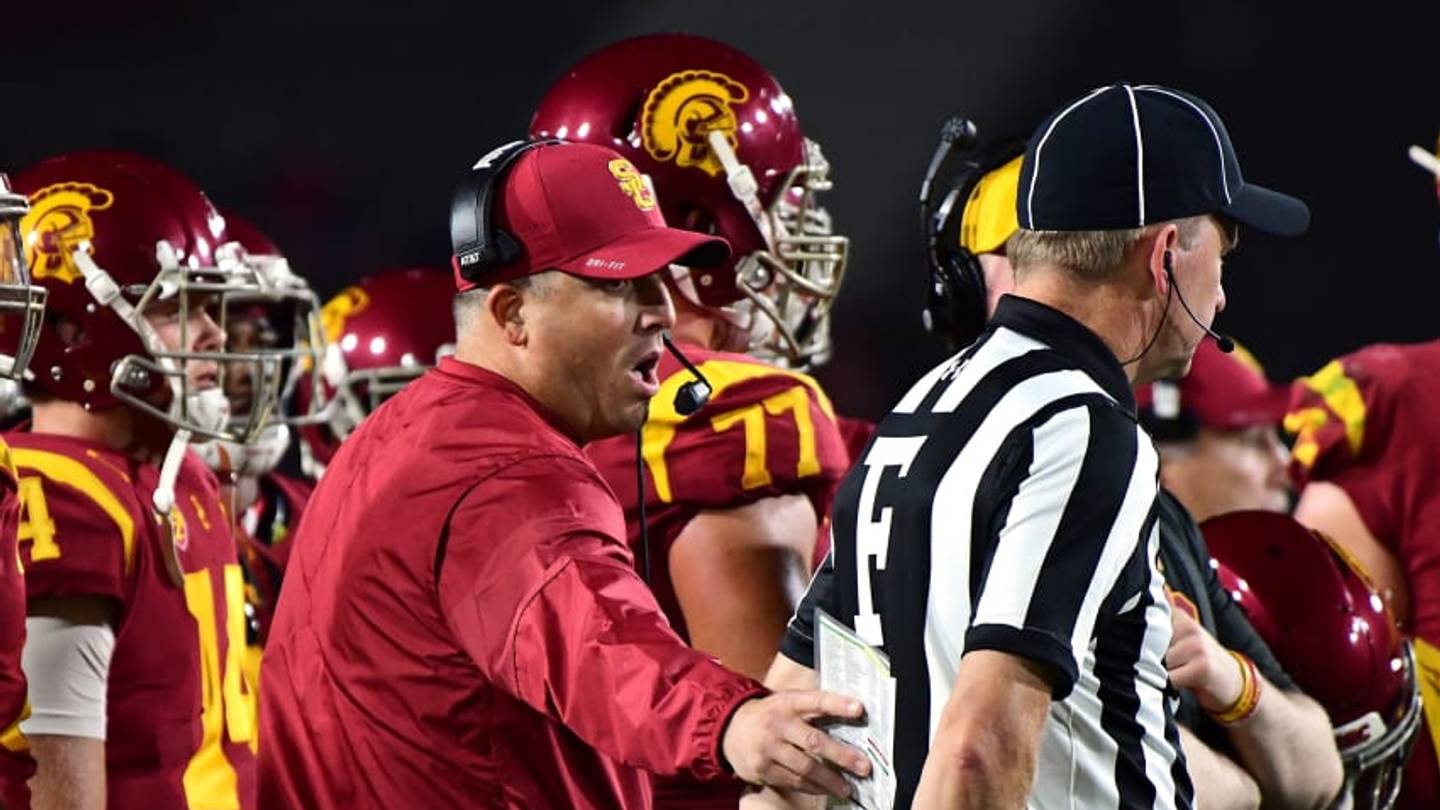 USC Football rises in coaches Top 25, but stands still in AP poll