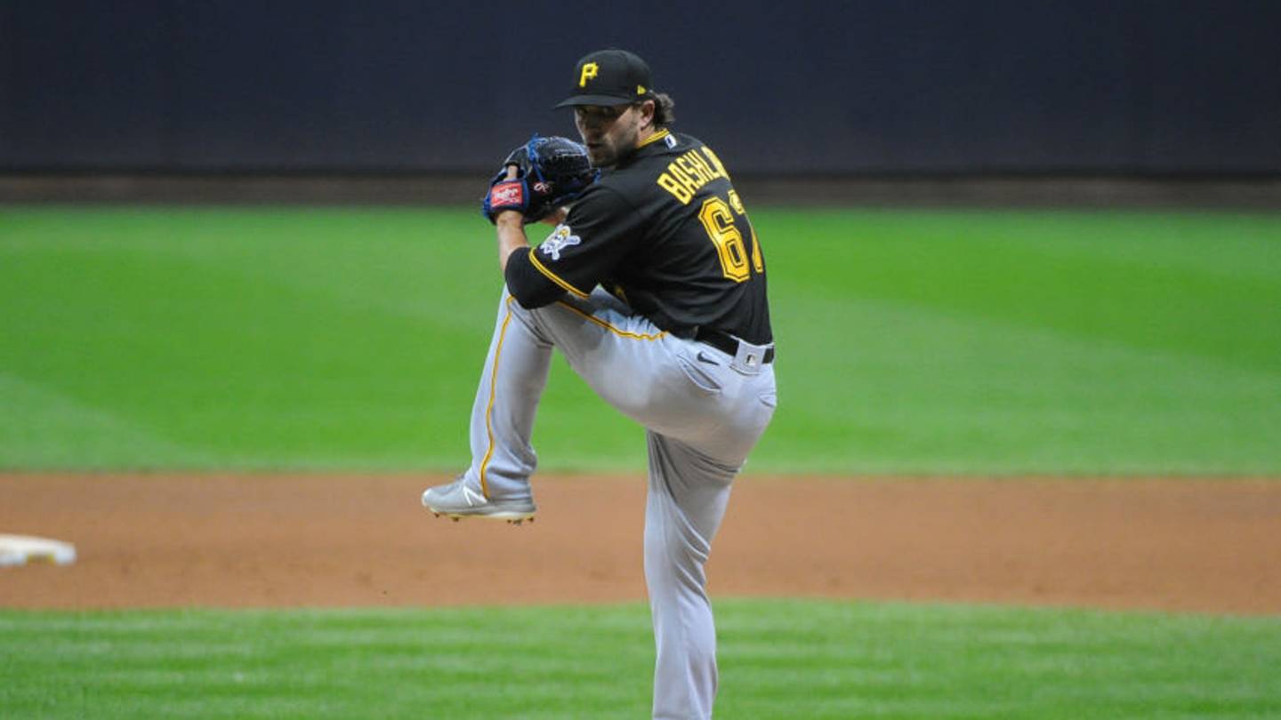 Pittsburgh Pirates: Three Offseason DFA Candidates