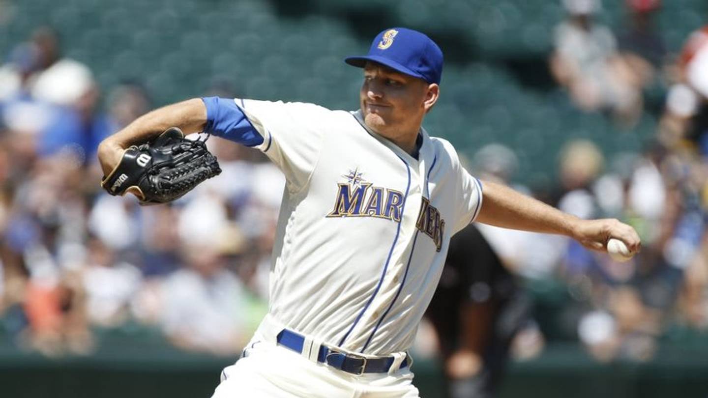 Ex-Mariner, Mike Montgomery Wins The World Series For Cubs