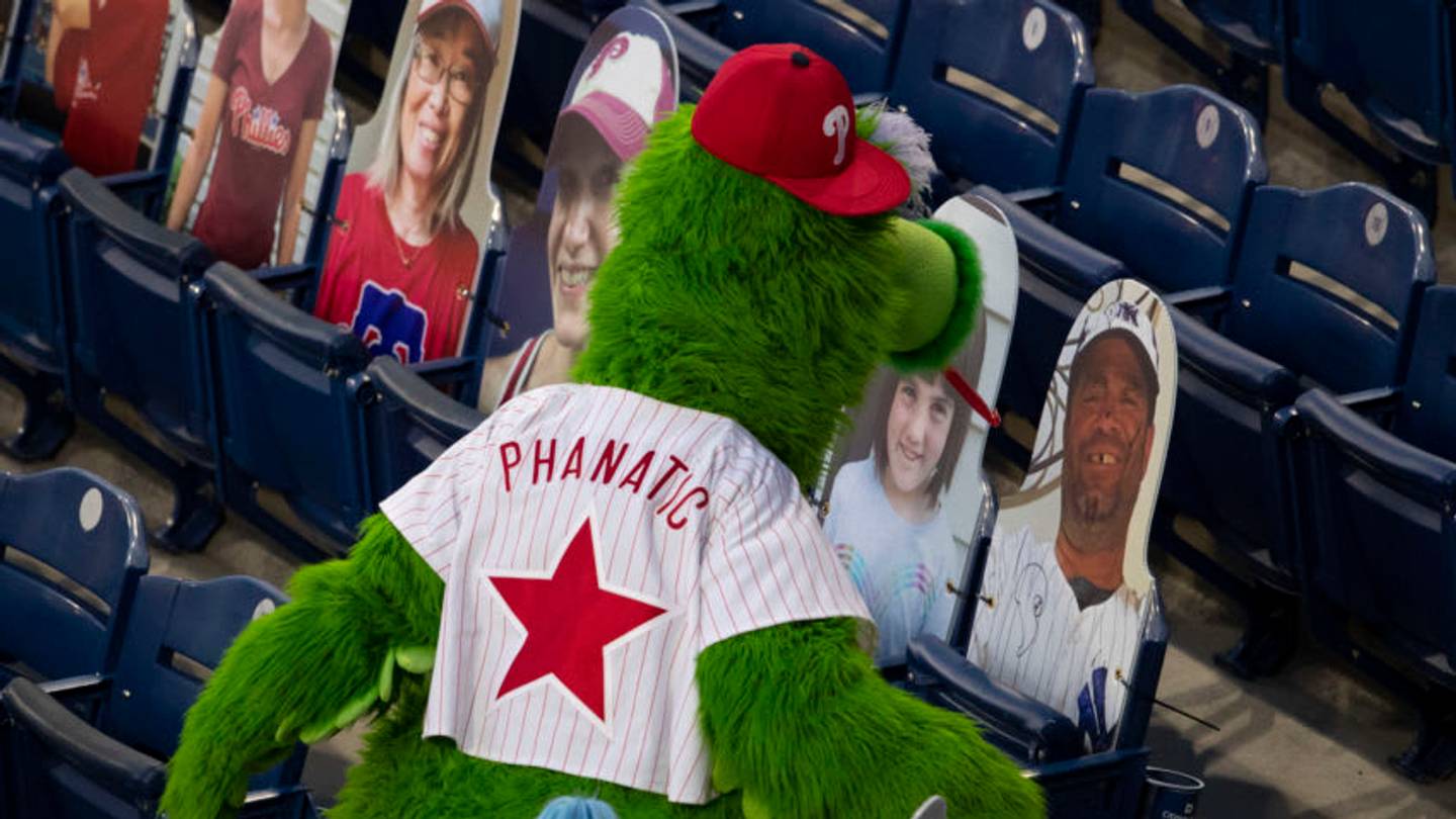 Phillies: Phanatic providing laughs during odd 2020 season
