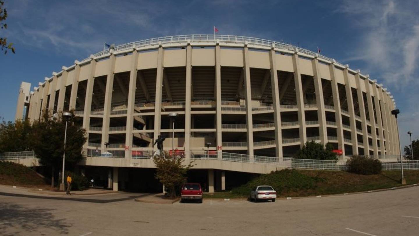 Phillies: Reacting to amazing Veterans Stadium dweller story