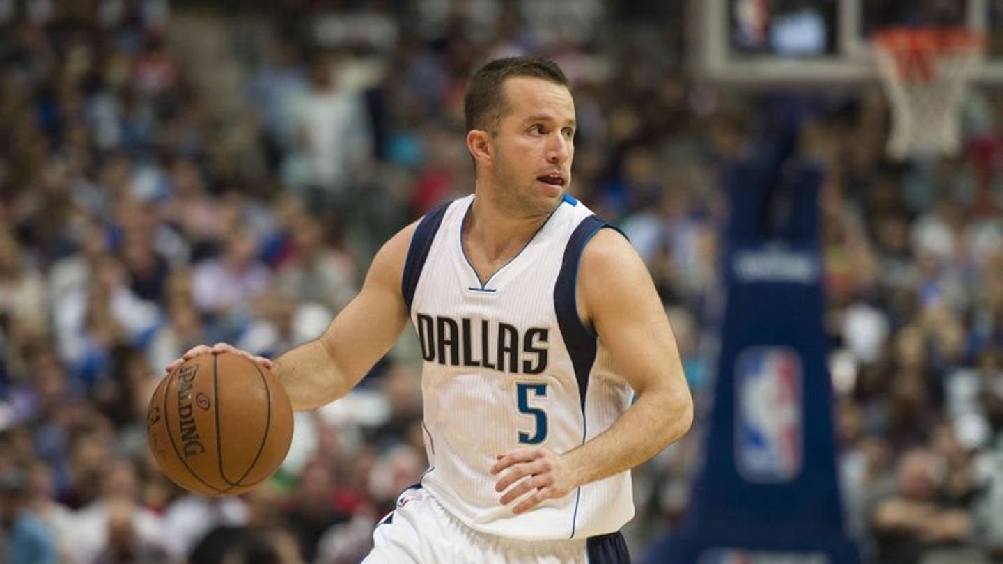 Dallas Mavericks: What is J.J. Barea’s Role?