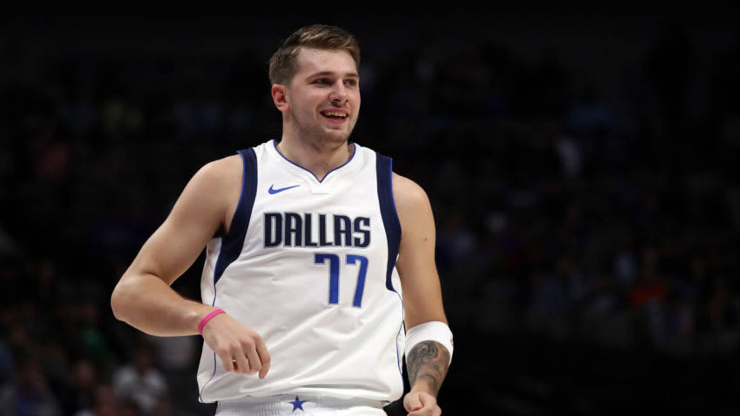 Dallas Mavericks: Luka Doncic shows off his dance moves at practice