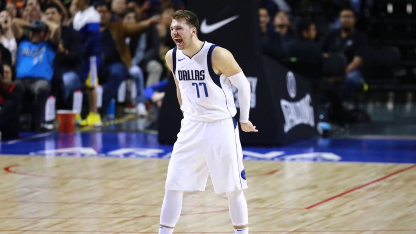 Dallas Mavericks hilariously dance their way into our hearts