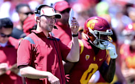 Eric Berry Returns Interception 38 Yards For Touchdown