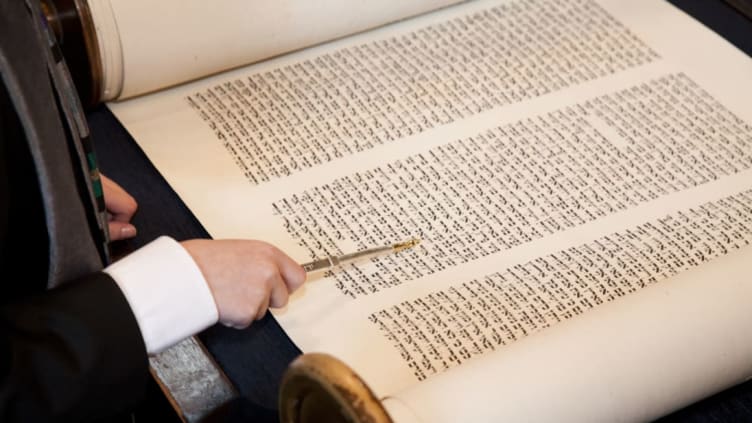 7 Things You Need to Know about the Torah | Mental Floss