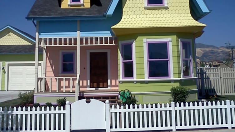 6 Fictional Houses You Can Move Into | Mental Floss