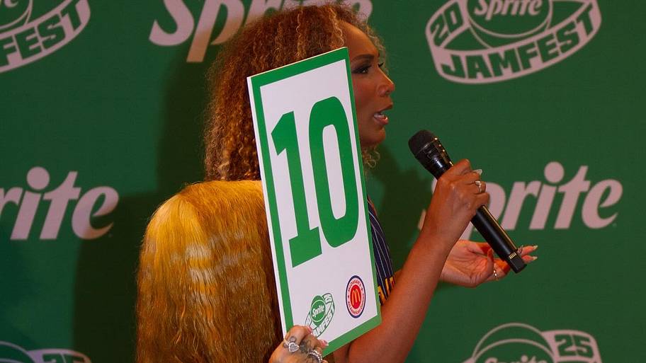 Angel Reese, GloRilla snap epic photo at McDonald's All American Game ...