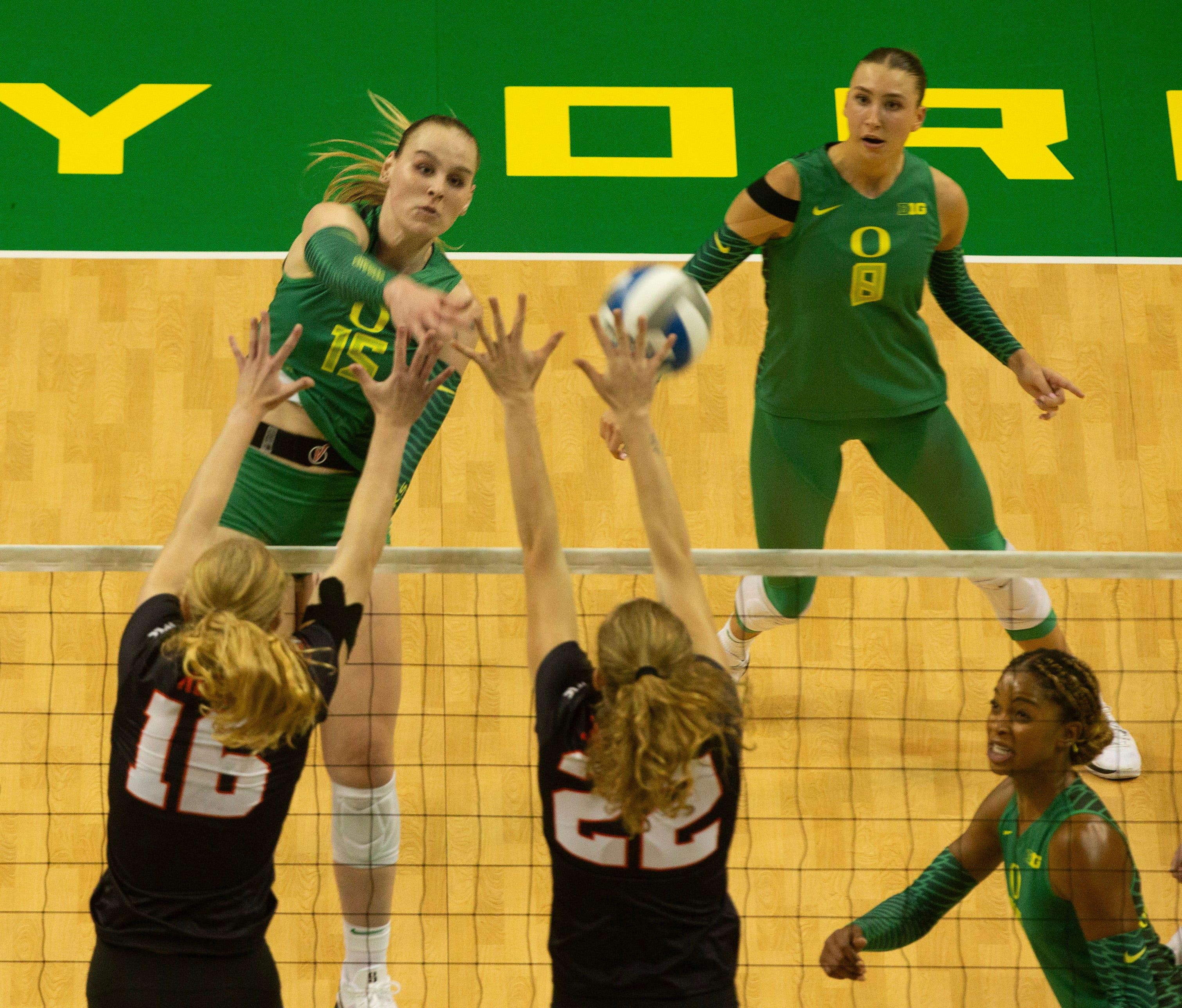 Nebraska Volleyball Preview: No. 12 Oregon and Washington