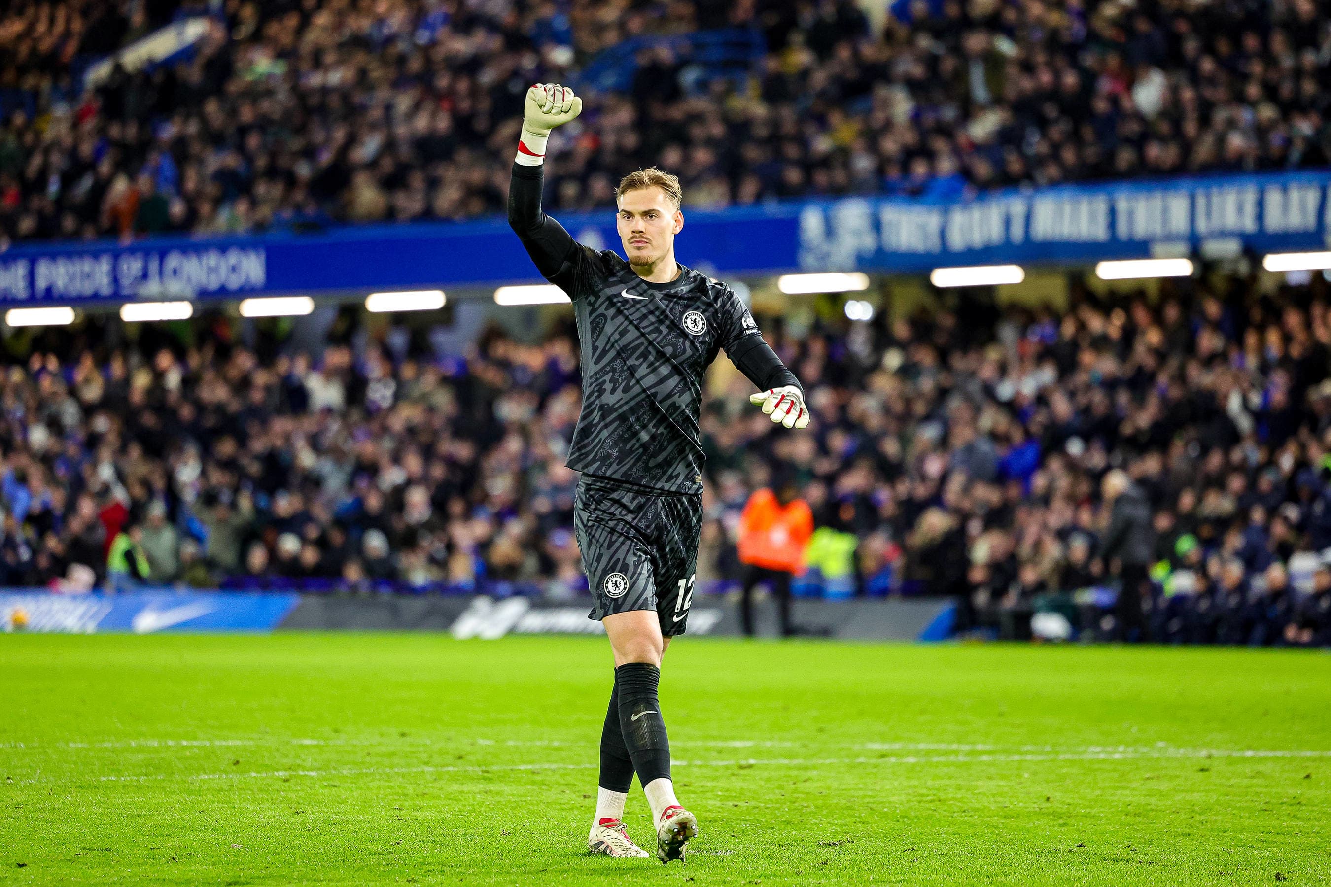 Filip Jorgensen pens two-word message ahead of big Aston Villa clash