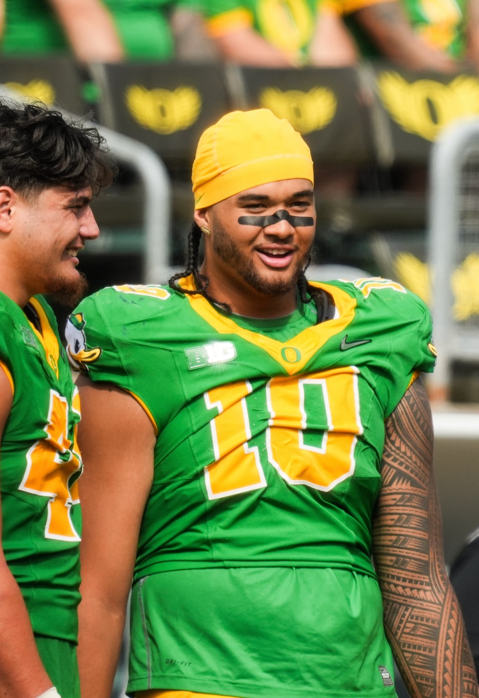 Oregon Ducks Fans Color To Wear vs. Montana State In Autzen Stadium