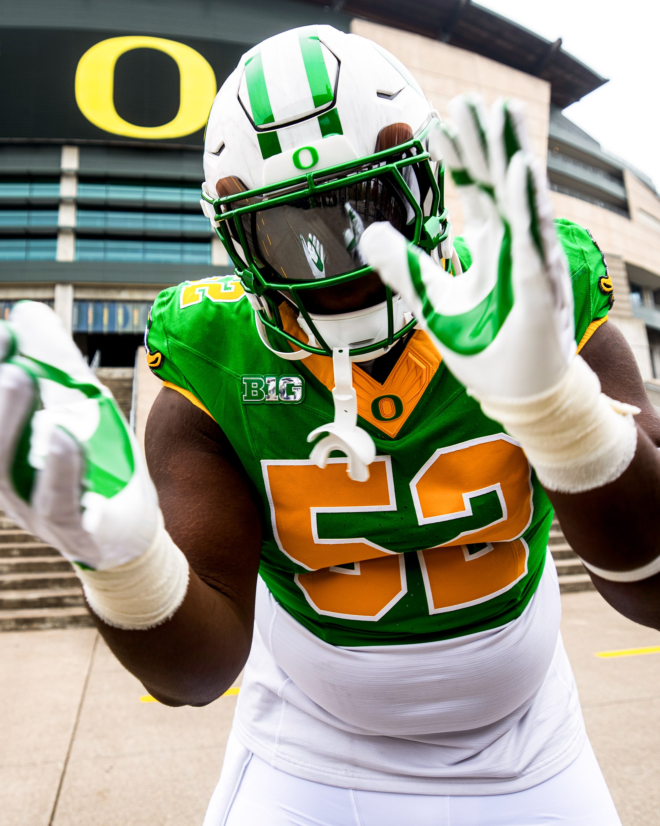 What Oregon's New Helmet And Uniforms Say About the Program’s Identity