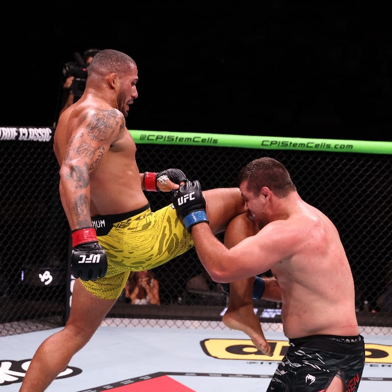 UFC Rio crowd goes wild as heavyweight fighter scores violent faceplant KO