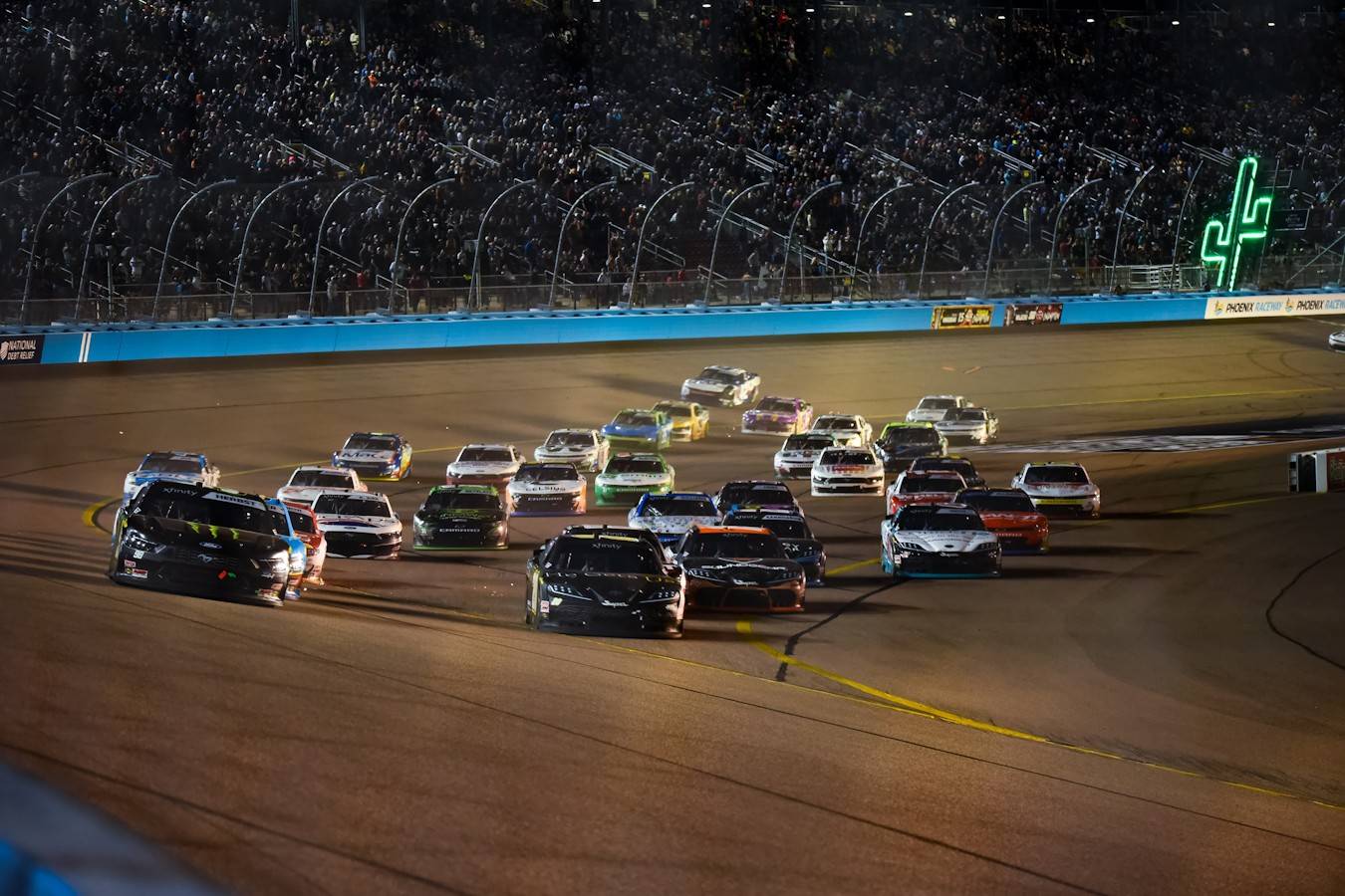 Shutter Speed: Photos From a Scenic Championship Weekend in Phoenix
